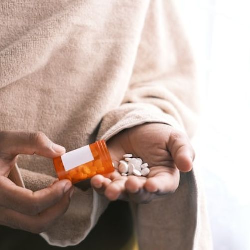 How To Spot The Early Signs Of Drug Addiction - LIFESTYLE BY PS