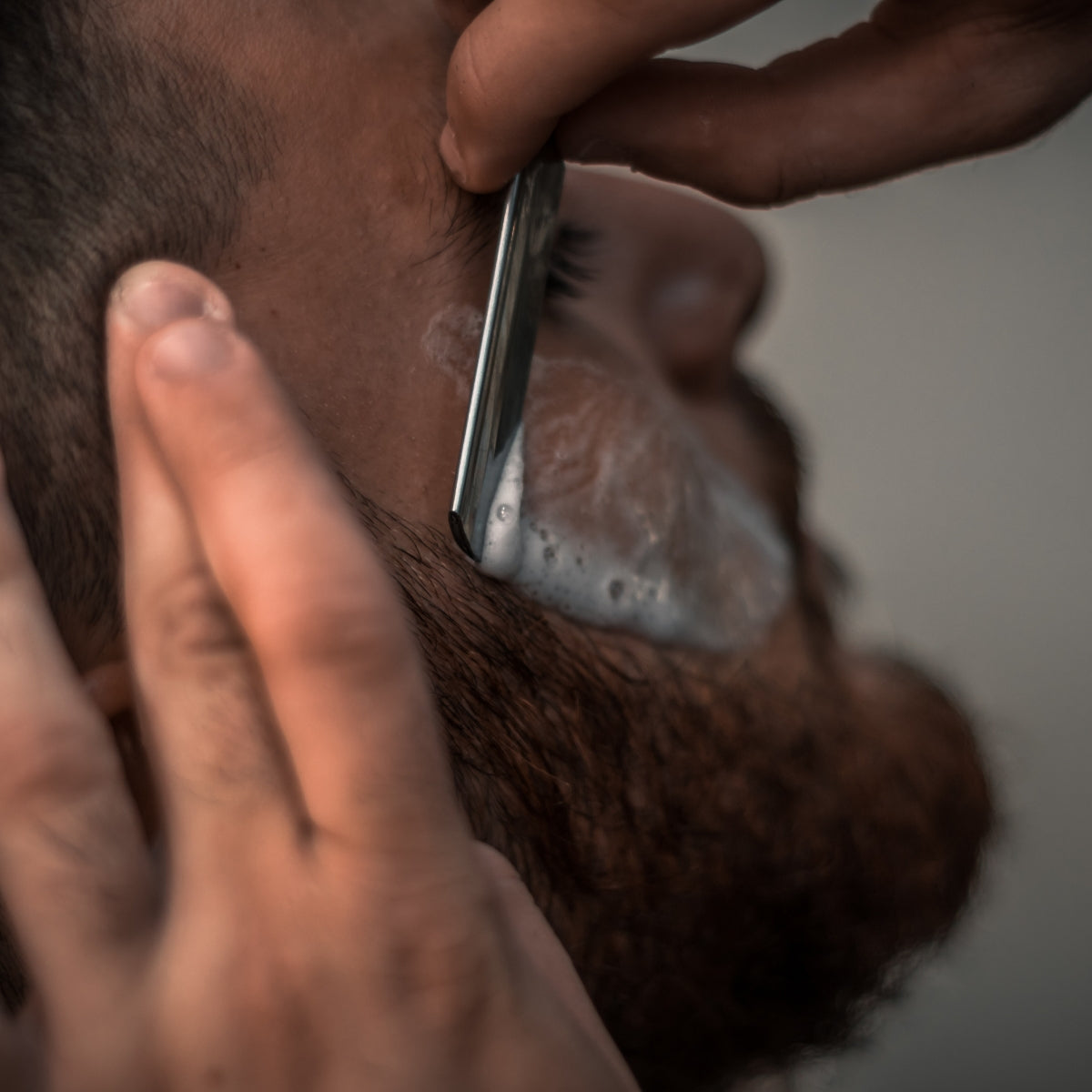 How to Achieve the Perfect Shave with a Safety Shaving Razor ...