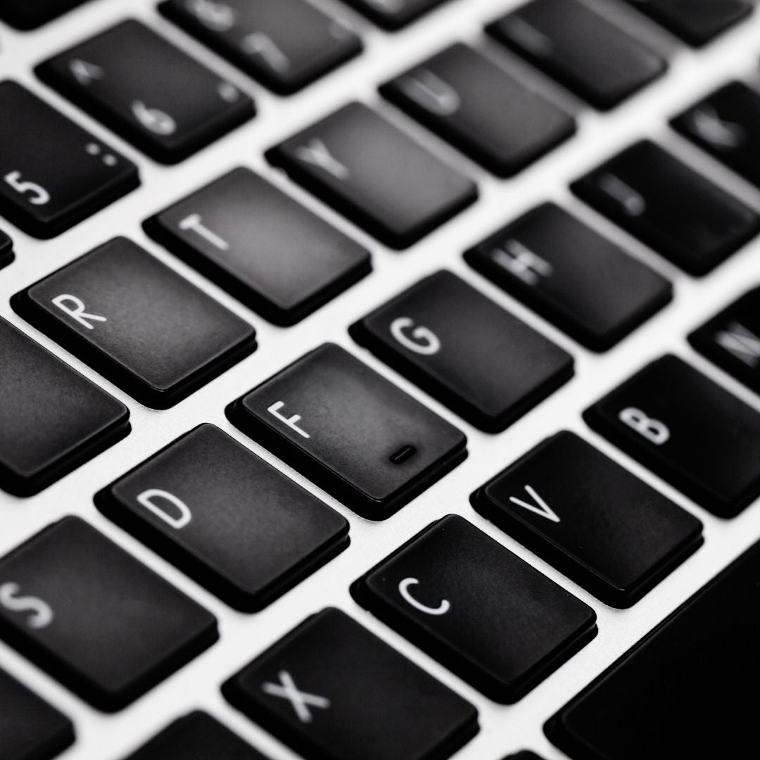 Cleaning Alert: Best Ways to Clean Laptop Keyboard Safely – LIFESTYLE BY PS