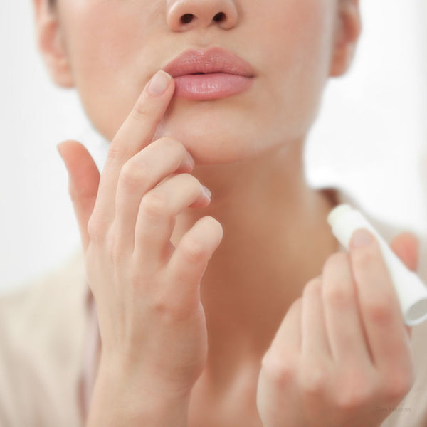 Choosing the Right Lip Balm for Sensitive Lips: A Guide to Smooth, Nou ...