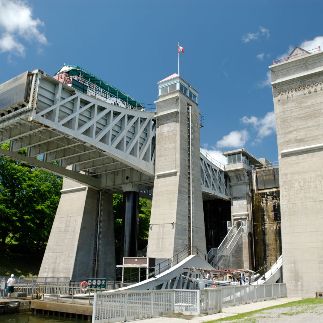 Unobstructed Views: Immersing in Art and Architecture After Vision Cor ...